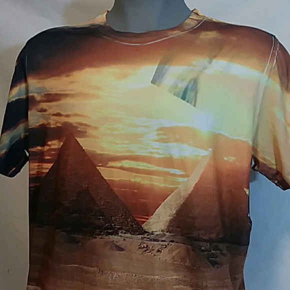 Super Massive | Shirts | Super Massive Mens Xl Pyramids Knit Tshirt ...